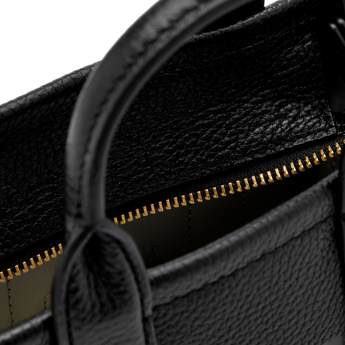 Marc Jacobs Women's The Micro Tote Leather in Black Marc Jacobs