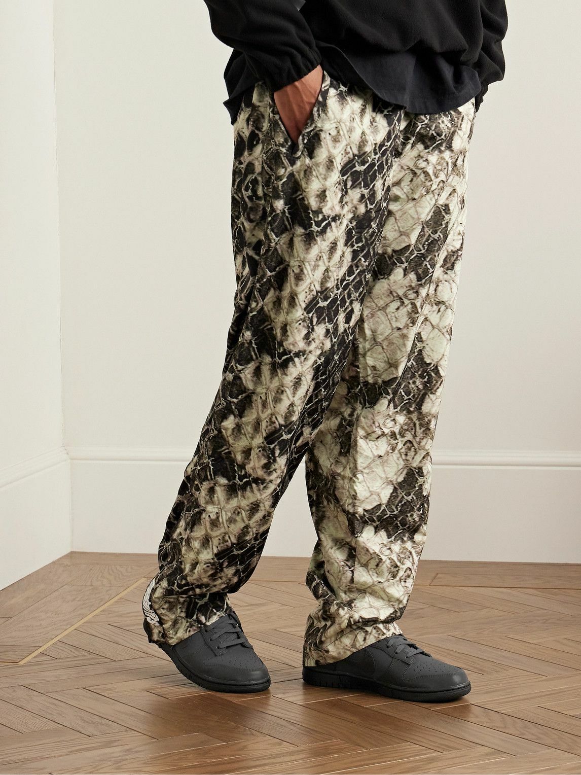 Nike - Dunk Low Cyber Reflective Faux Leather Sneakers - Black Nike