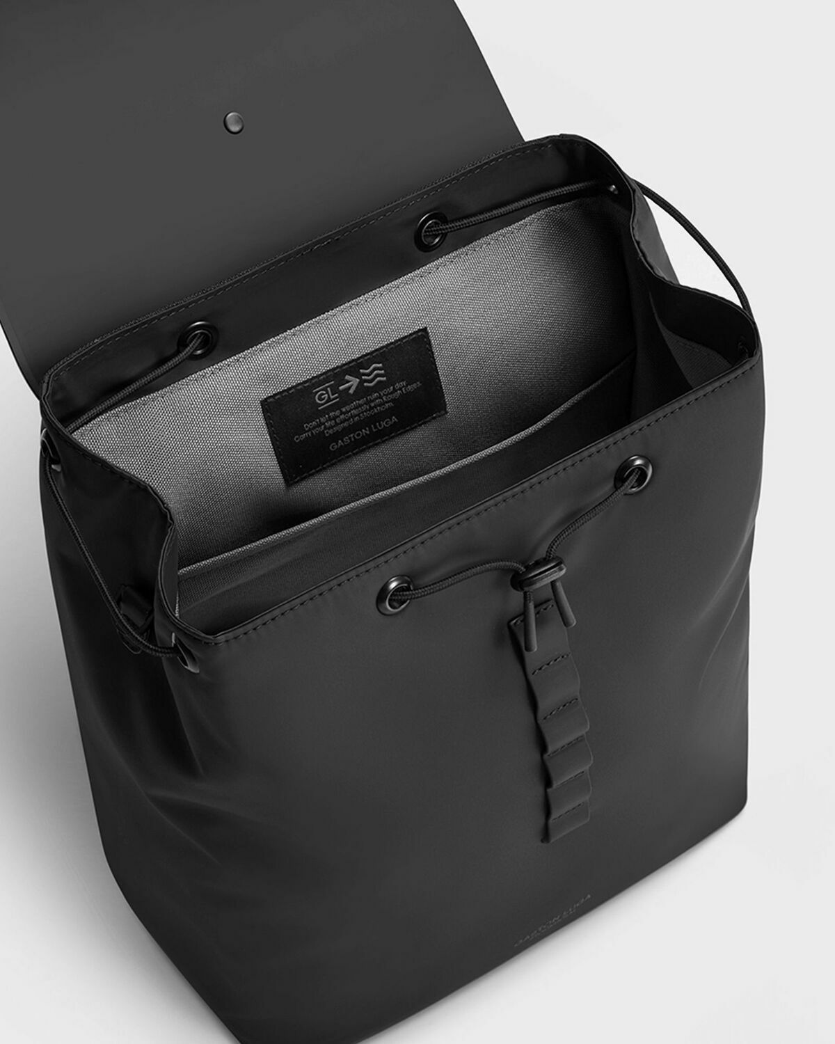 Gaston Luga Däsh Bucket Backpack Black Backpacks Gaston Luga