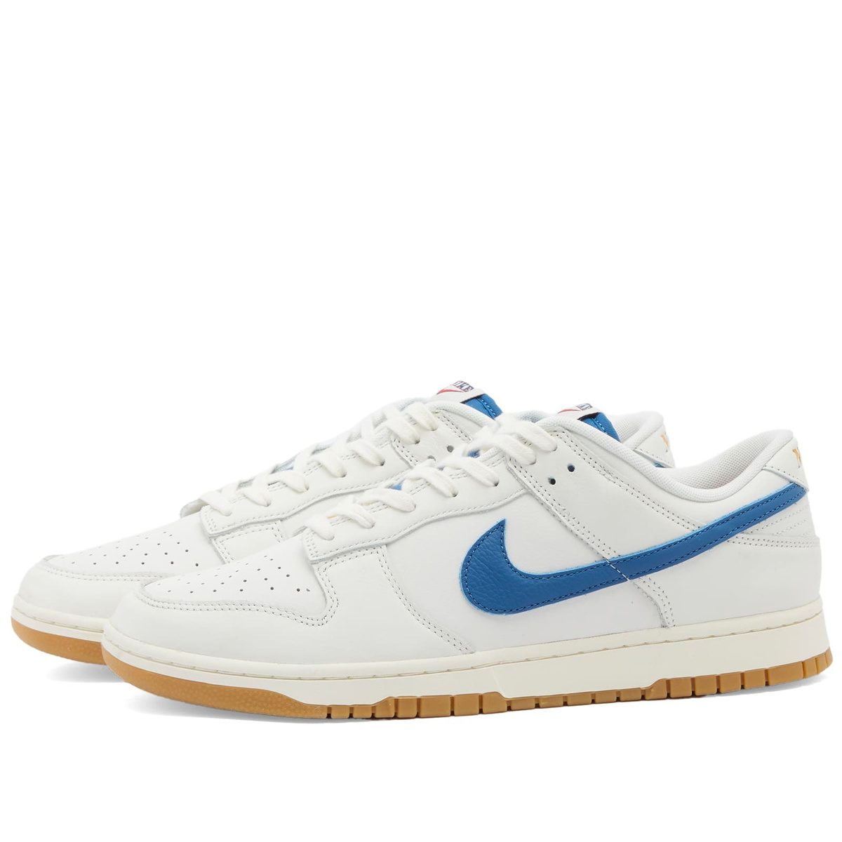 Nike DUNK LOW SE Sneakers in Marina Blue/Red/Yellow Nike
